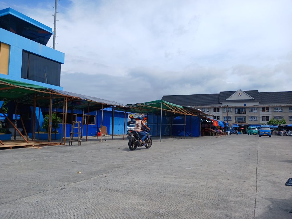 Pedagang Musiman Padati Terminal Gamalama, Ini Besaran Harga Sewa Lapak ...